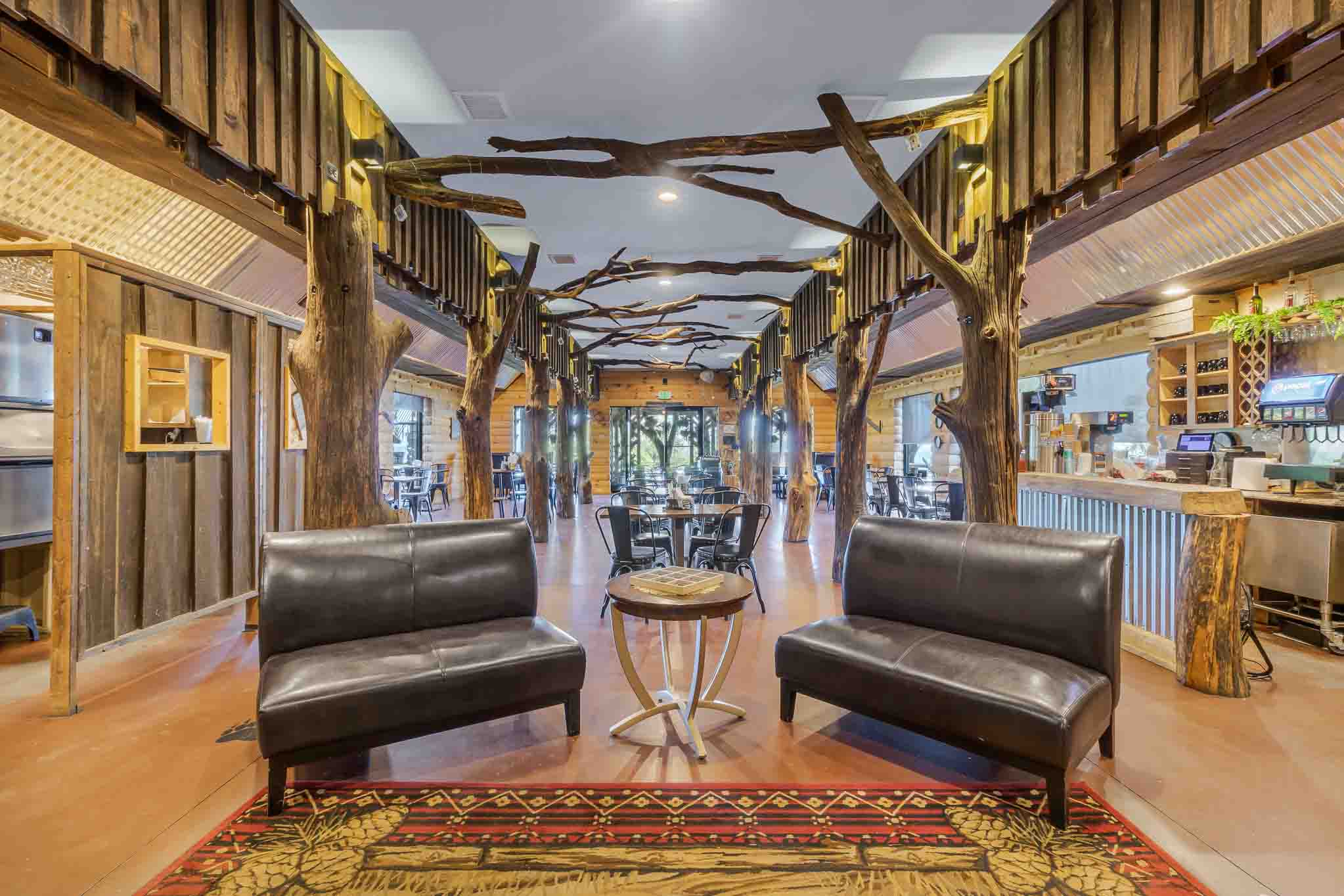 BEARRR APPETIT RESTAURANT - Lydia Mountain Lodge & Log Cabin