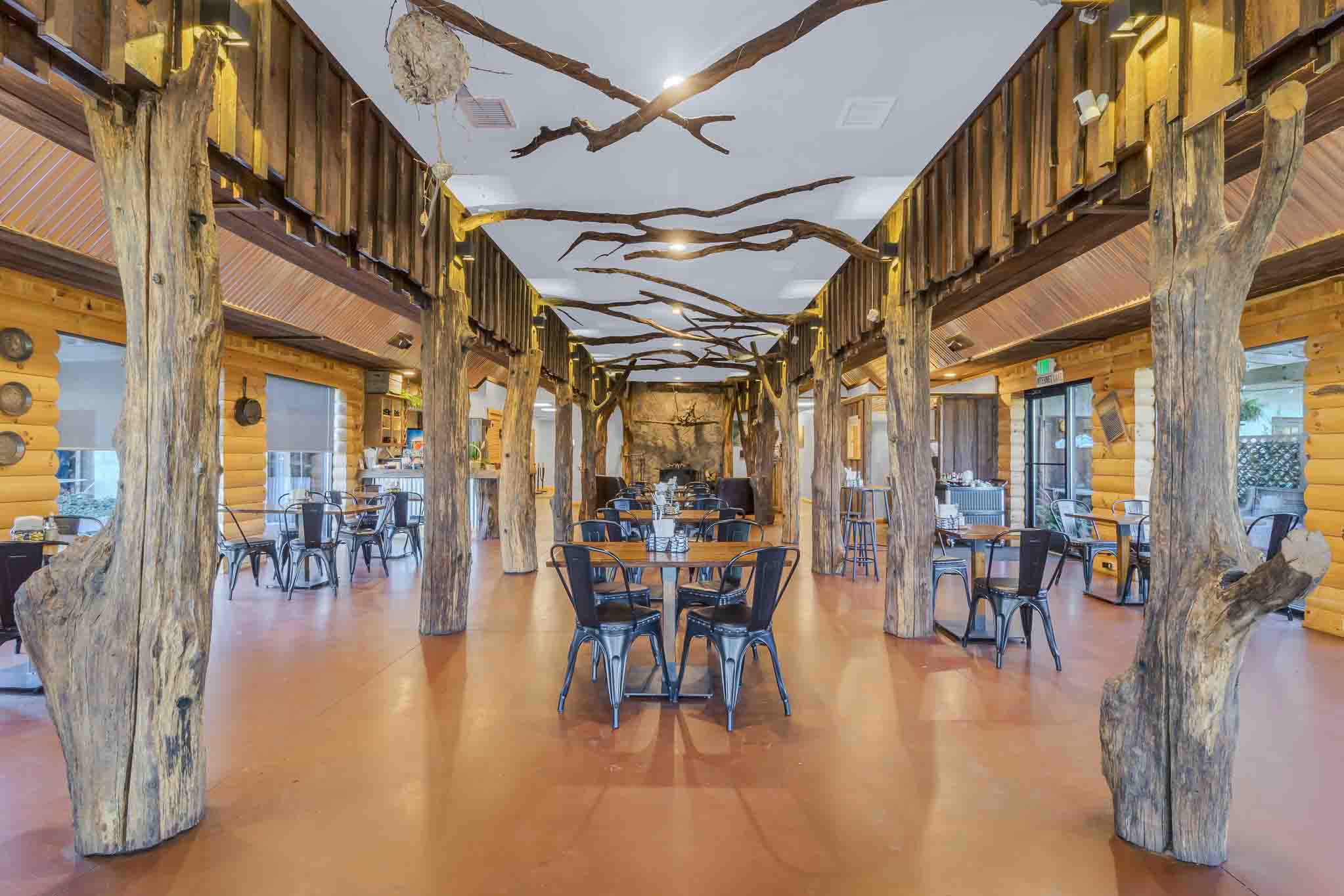 BEARRR APPETIT RESTAURANT - Lydia Mountain Lodge & Log Cabin