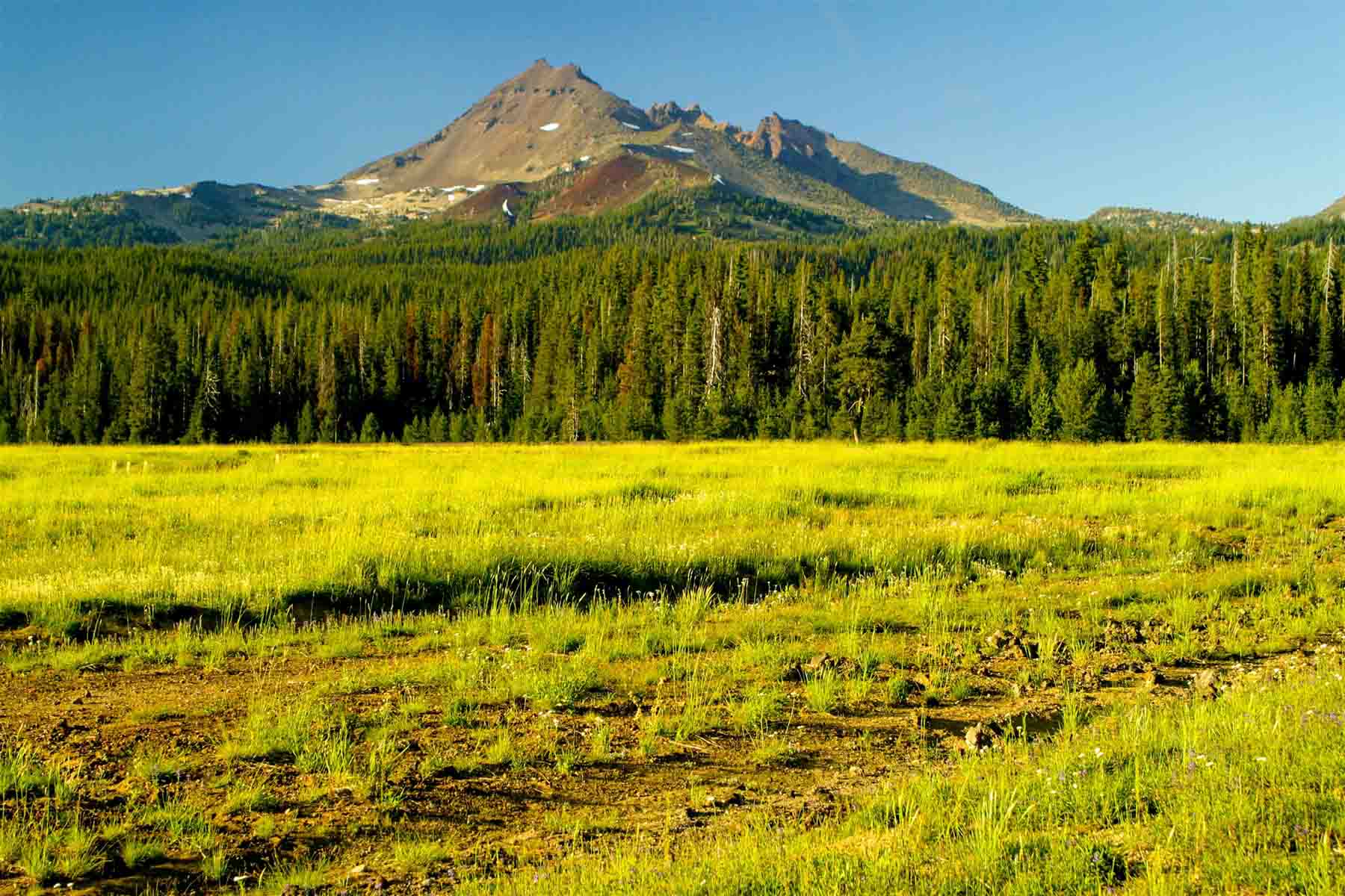 Bend Oregon Mountains| Visit the Cascade Range Today