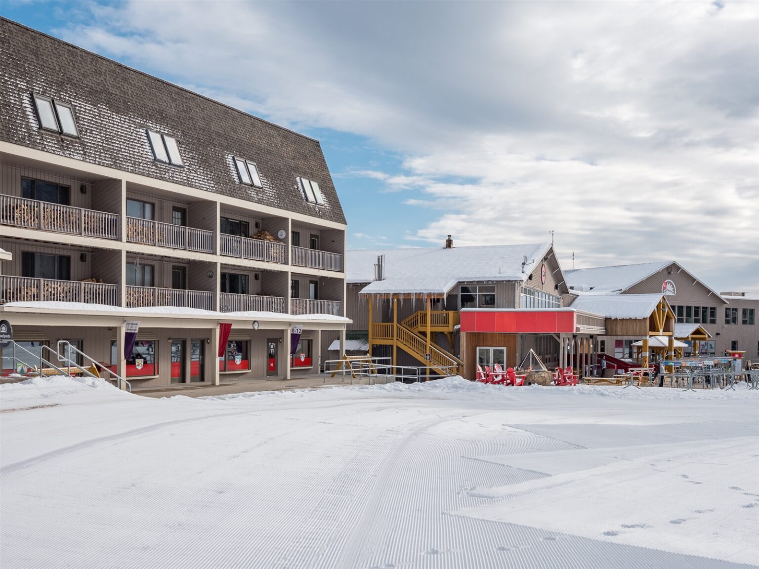 Slopeside Condo Rentals - Maine Ski Lodging Co
