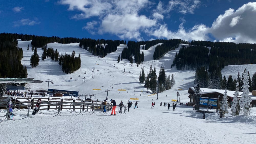 Vail International Condos - Outdoor pool & hot tub, Walk to Lionshead