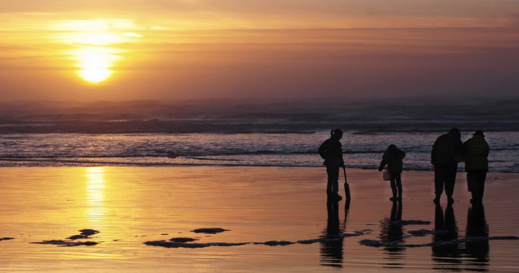 Go Clam Digging in Oregon for a Tasty Seaside Treat - Gearhart by the Sea