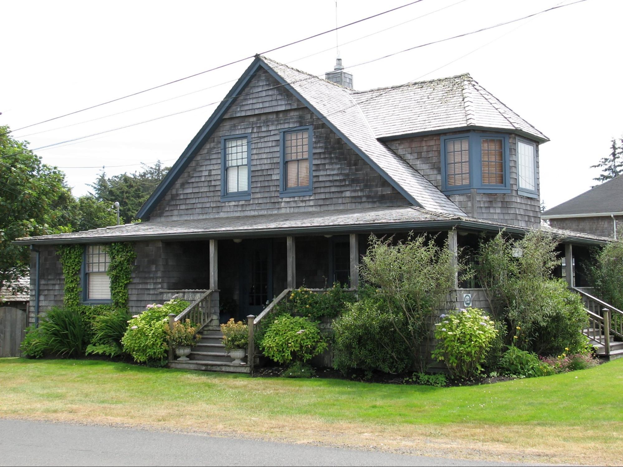 The all-season beauty of Gearhart Beach in Oregon awaits